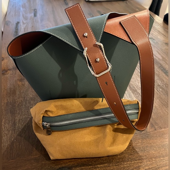 Maison De Beaute | Bags | Maison De Beaute Marseille Leather Tote Bag ...